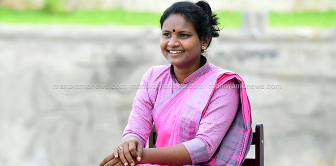 പത്രികയിലെ ആ ‘അരപ്പവന്‍’ പൊന്ന് ഇന്ന് ‘തനിത്തങ്കം’; ഇല്ലായ്മയിൽ നിന്ന് ...