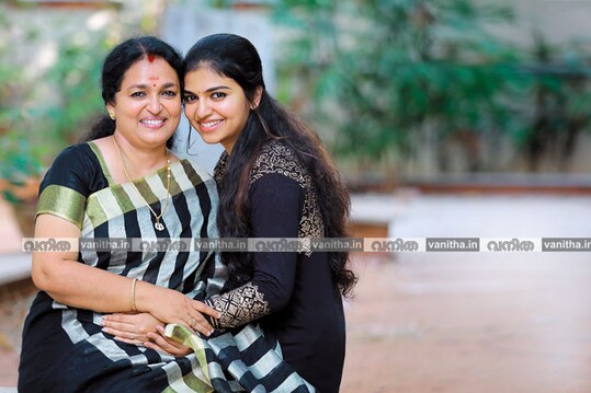 ‘ആ സംഭവത്തോടെ ഞാനാകെ തകർന്നു പോയിരുന്നു, മൈക്കിനു മുന്നിൽ നിൽക്കുമ്പോ ...