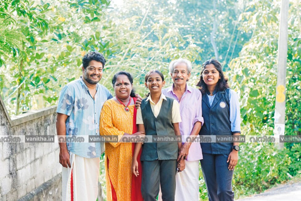 ‘അച്ഛൻ പറഞ്ഞിട്ടുണ്ട്, എന്നെപ്പോലെ ഒരു മോളാണ് അച്ഛന് ദേവനന്ദയും എന്ന് ...