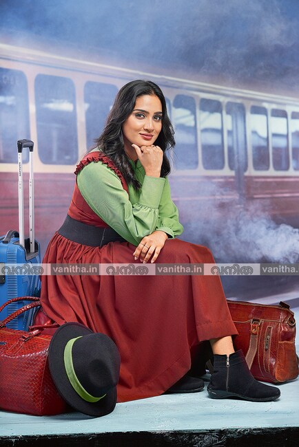 ‘തിരിഞ്ഞു നോക്കിയതും ട്രെയിനിന്റെ വാതിലടഞ്ഞു, ഒപ്പമുള്ള ആരും ...