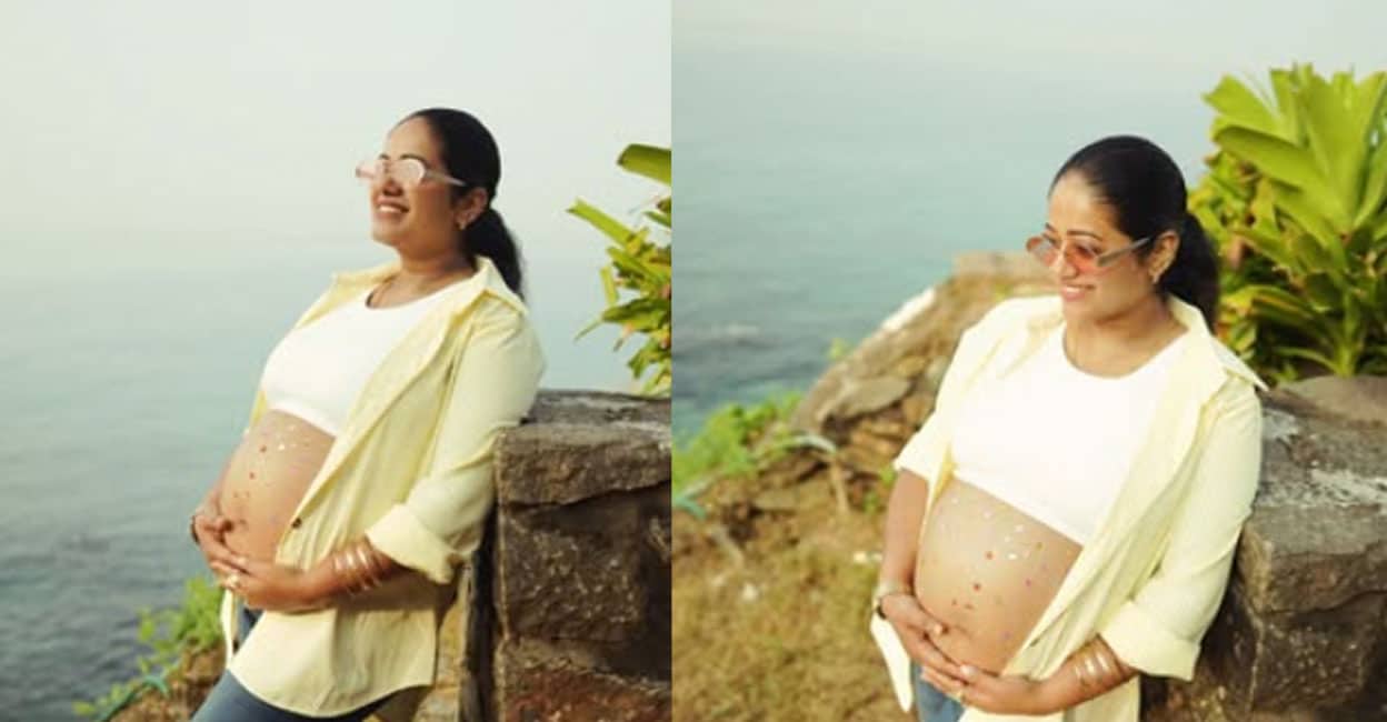 മനോഹരം ഈ കാത്തിരിപ്പിൻ നിമിഷങ്ങൾ... മെറ്റേണിറ്റി ഫോട്ടോഷൂട്ട് ...