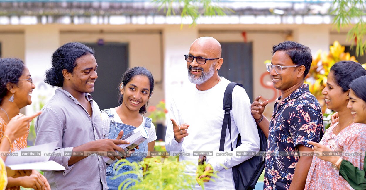‘അവർക്ക് എന്നെ ക്ലാസ്മേറ്റായി അംഗീകരിക്കാൻ കഴിയുമോ എന്നൊരു ടെ ...