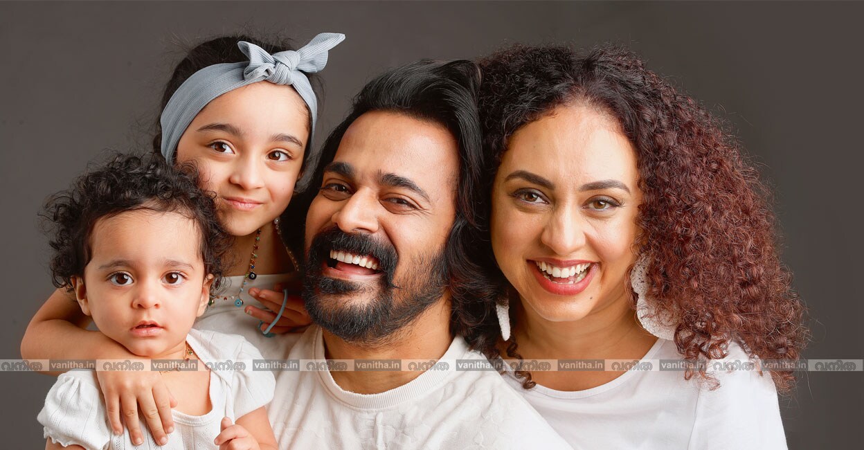 ‘ഞാനെന്ത് ആഗ്രഹം പറഞ്ഞാലും ഒപ്പം നിൽക്കും, ശ്രീനി തരുന്ന പിന്തുണയാണു ...